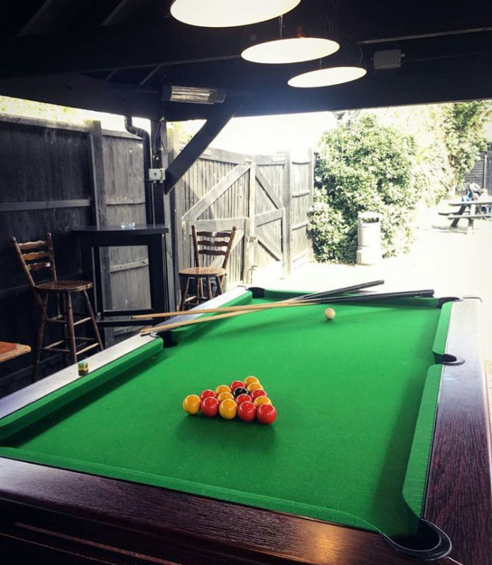 Pub & Garden – Bull Pub